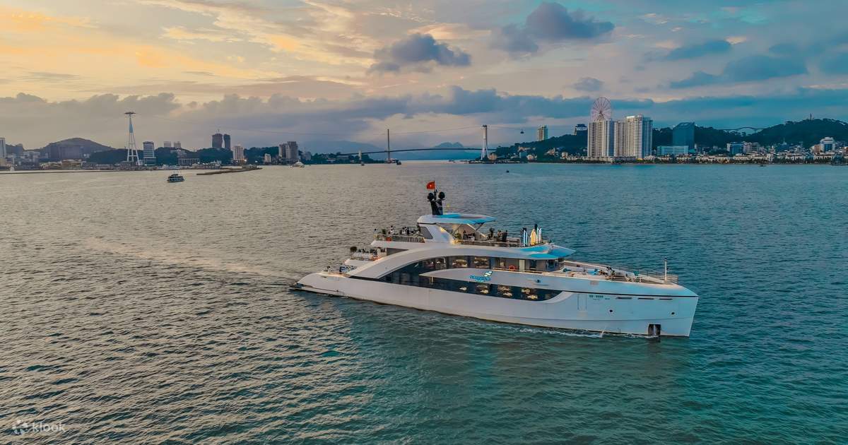 Pengalaman Makan Malam Matahari Terbenam di Ha Long Bay dengan Saquila Yacht Bintang 5 - Klook ...